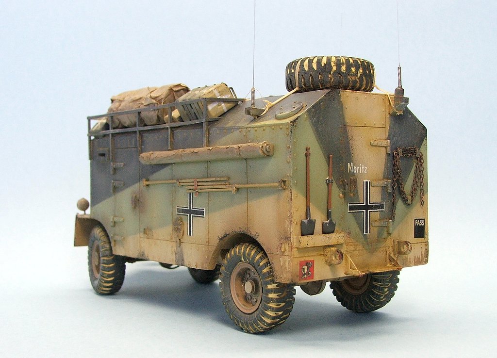 Panzerserra Bunker- Military Scale Models in 1/35 scale: AEC Dorchester ...