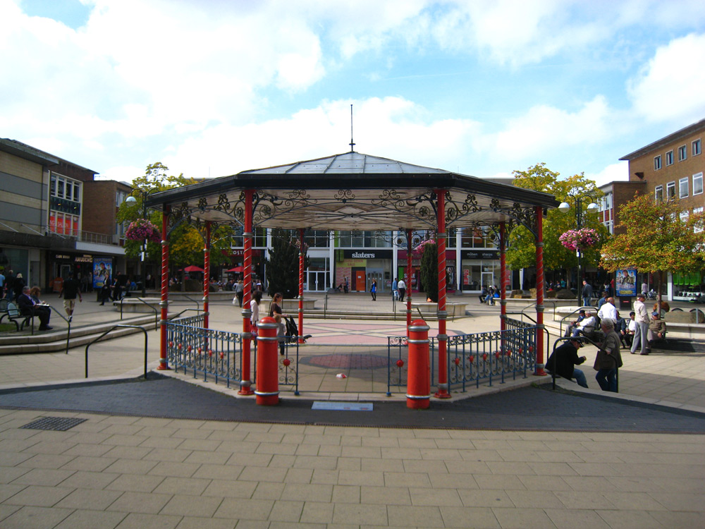 Teh Viscount's London: The novelty of new New Town shops