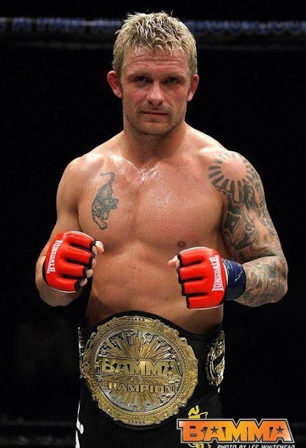 MMABLOGSPOT™: BAMMA Champion Rob C4 Sinclair signs with Bellator