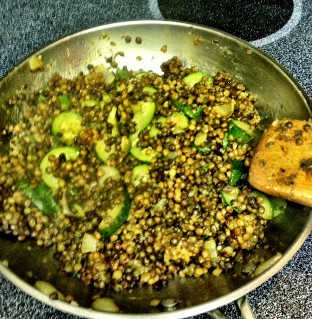 Dahlicious: Prosciutto Wrapped Chicken & Lentils