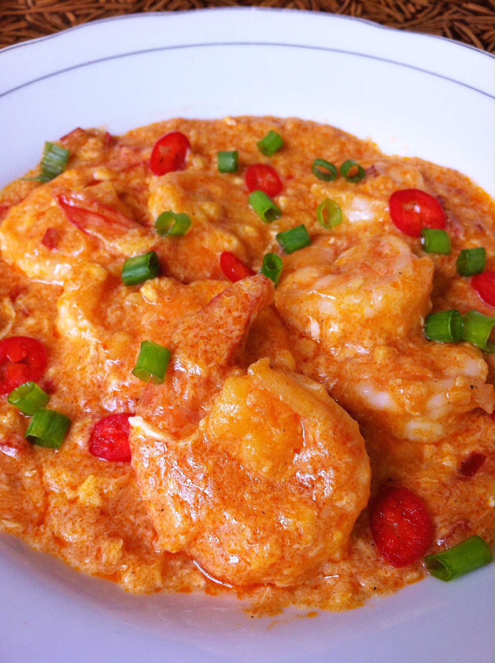 Me, My Food and I: Not Quite Nigella's Mother's Singapore Chilli Prawns