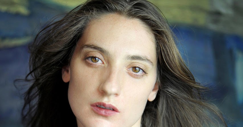 Fuori Quadro: ANNA DELLA ROSA IN SCENA A FERRARA OFF CON “ACQUA VIVA”