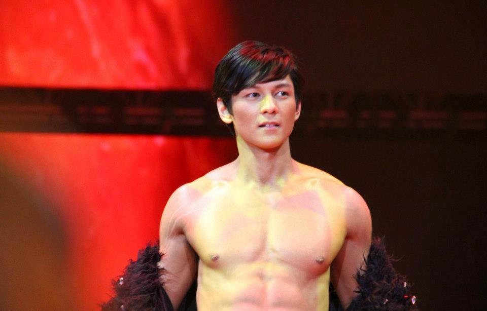 Hot Pinoy: Bench Universe 2012: Joseph Marco