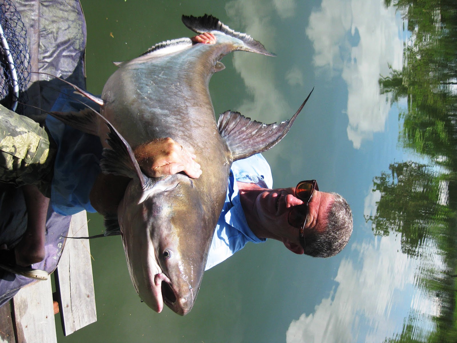 Chiang Mai Fishing: Huge Fish in Chiang Mai