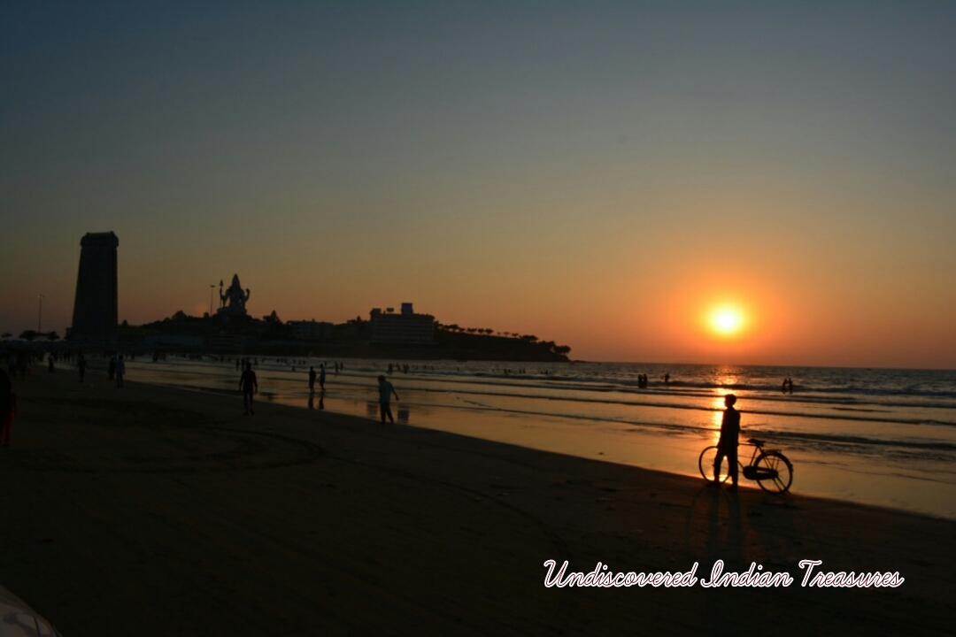 Undiscovered Indian Treasures: Murudeshwar: An Unexplored Spiritual ...