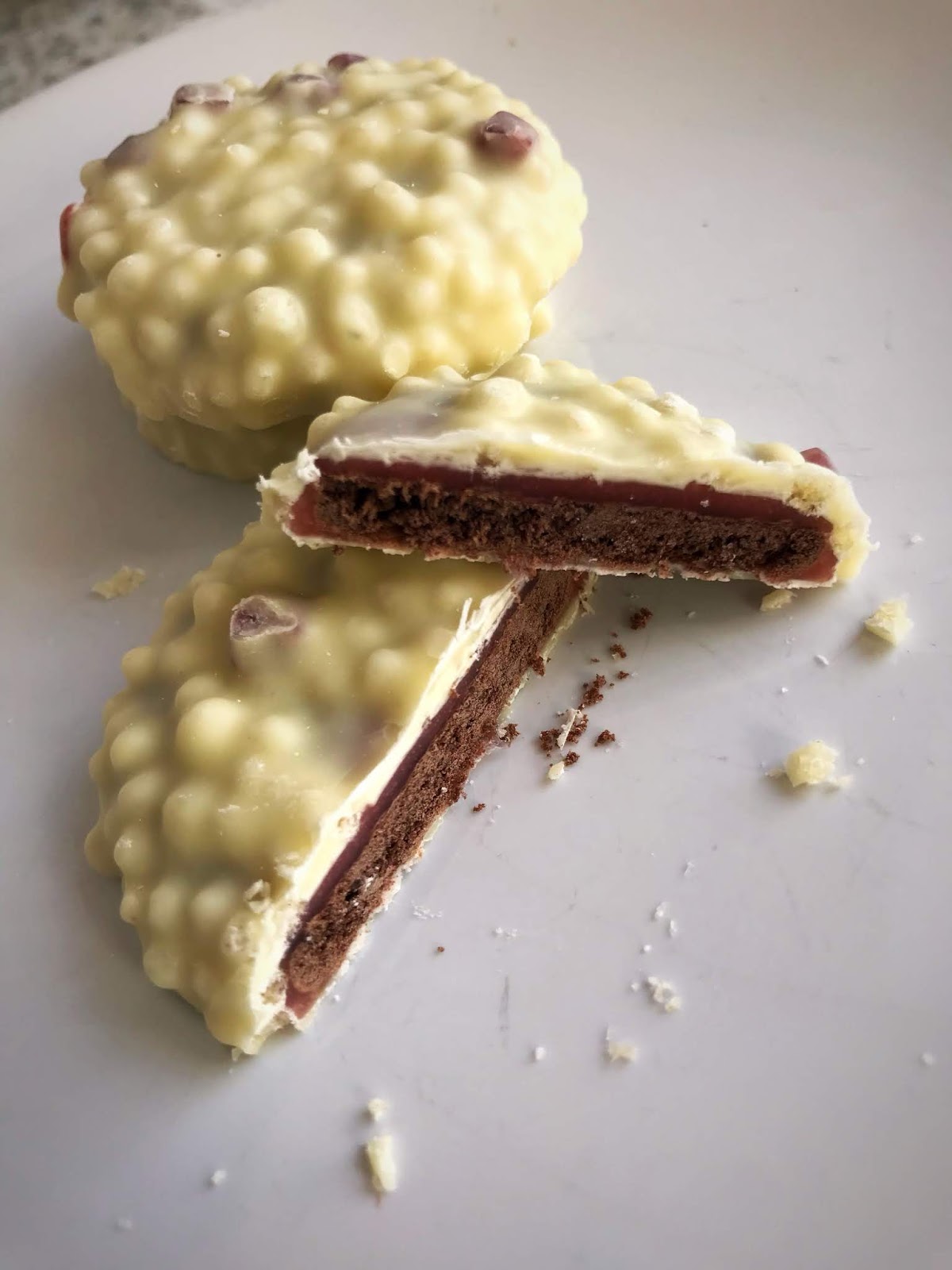 Elizabeth Shaw Luxuriously Tempting Biscuit Selection