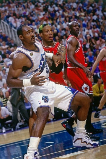 BASQUETBOL MEXICANO: ALBUM FOTOGRAFICO DE KARL MALONE CONTRA DENNIS RODMAN