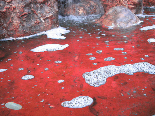 theveergorkha: Incredible Blood-Red Lake of Texas in America