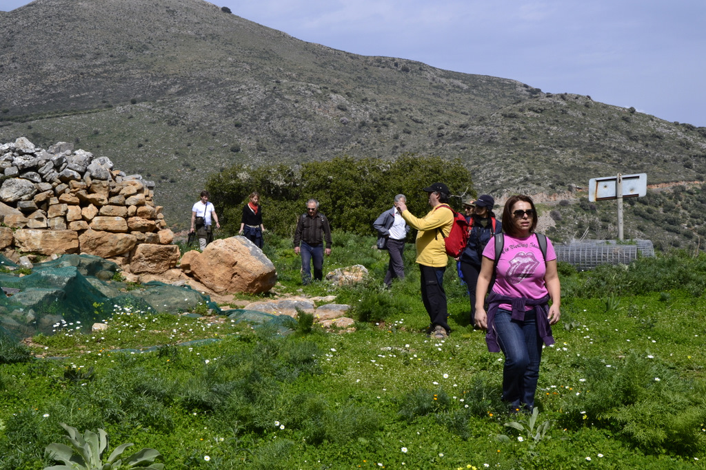 EXPLORE MOUNTAINS: ΠΕΖΟΠΟΡΙΑ ΝΕΑΠΟΛΗ-ΜΟΝΟΠΑΤΙ ΠΡΟΣ ΚΟΥΡΟΥΝΕΣ-ΑΡΧΑΙΑ ΔΡΗΡΟΣ
