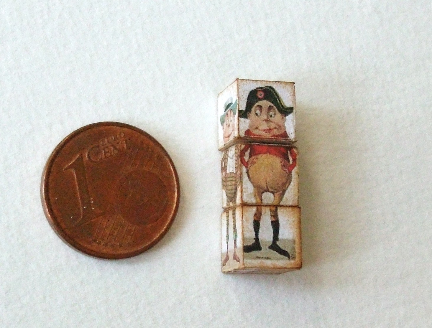 Andrea Thieck Miniatures: Funny Cubes