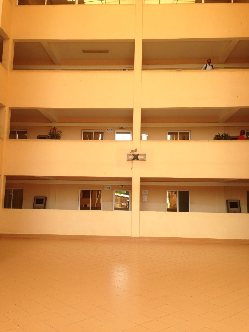 Universidade Utanga de Angola: Galeria de Fotos