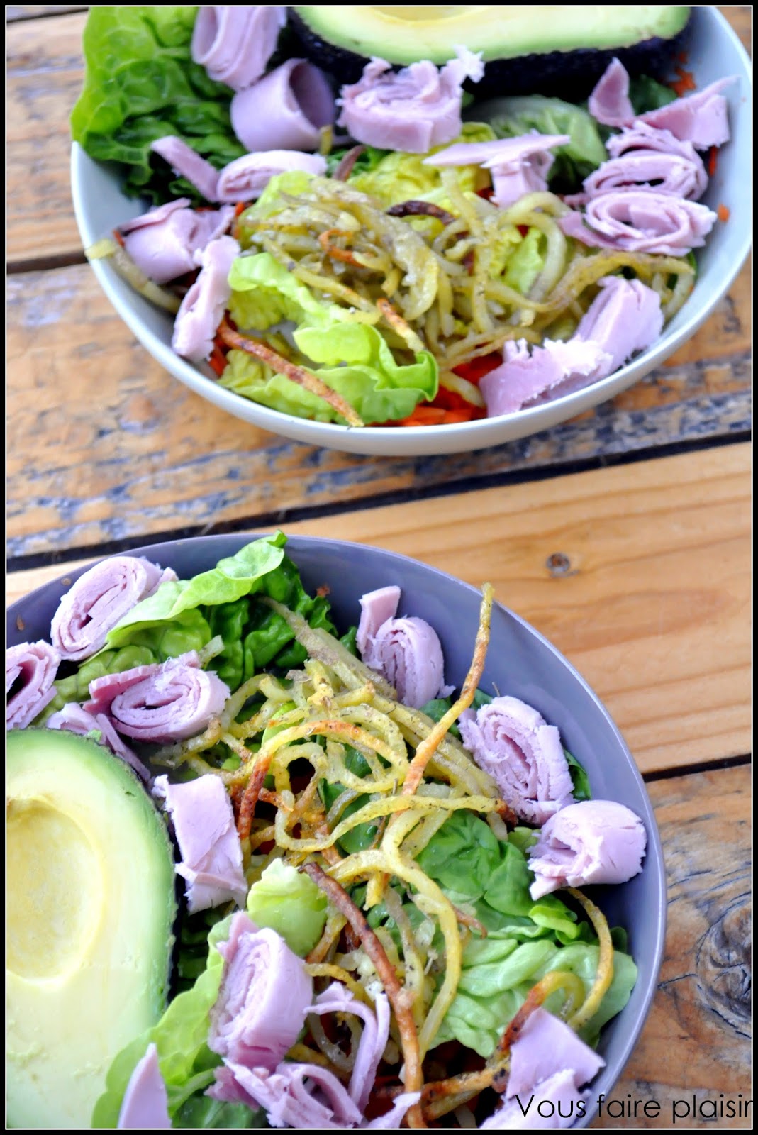 Salade de saison et spirales pomme de terre