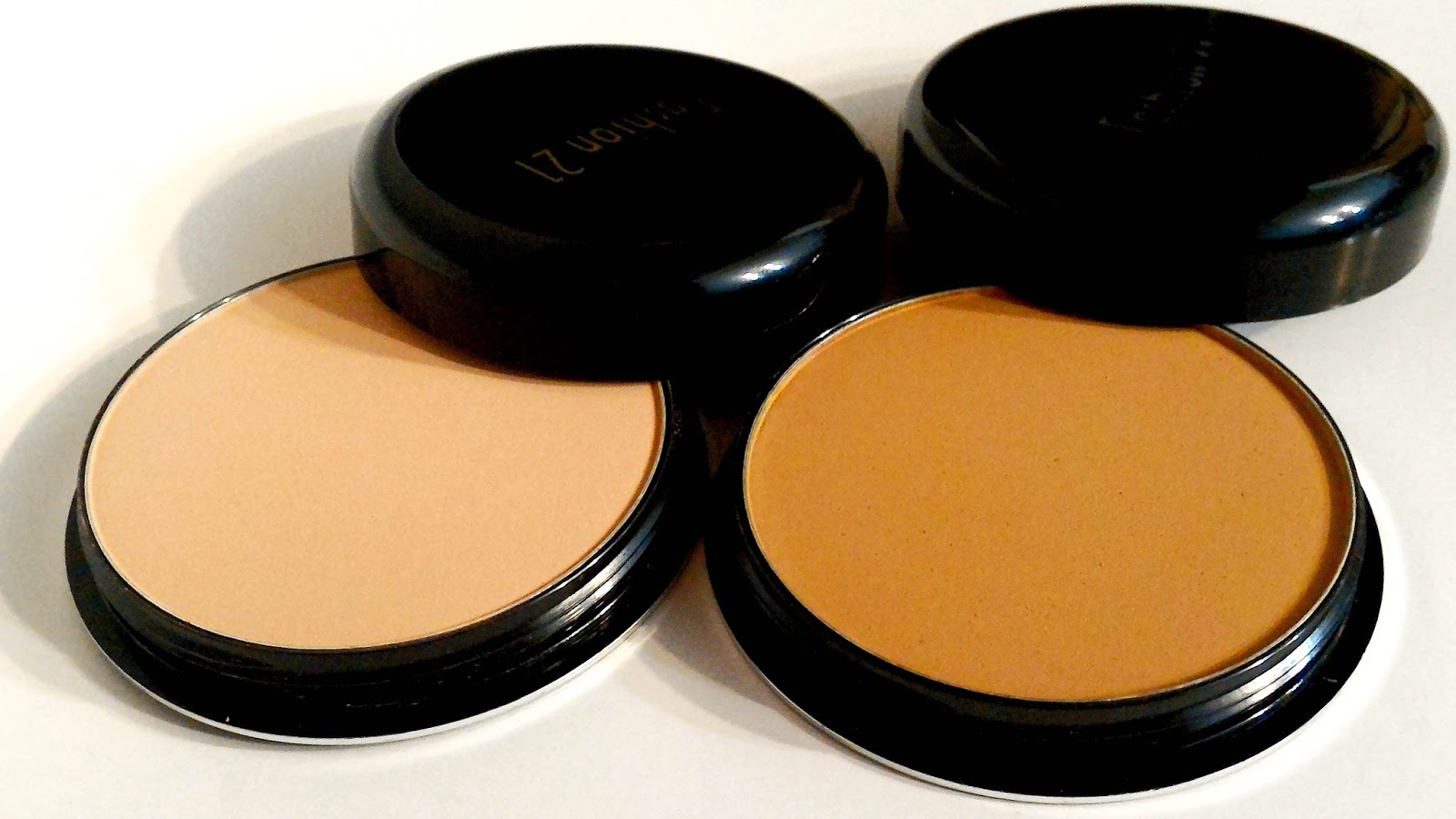 Review: Fashion 21 Foundation - QUEEN B ♥