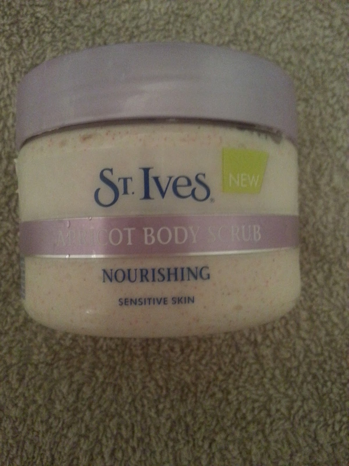 Kosmetycznie na Wyspach Bergamuta: St. Ives Apricot Body Scrub ...