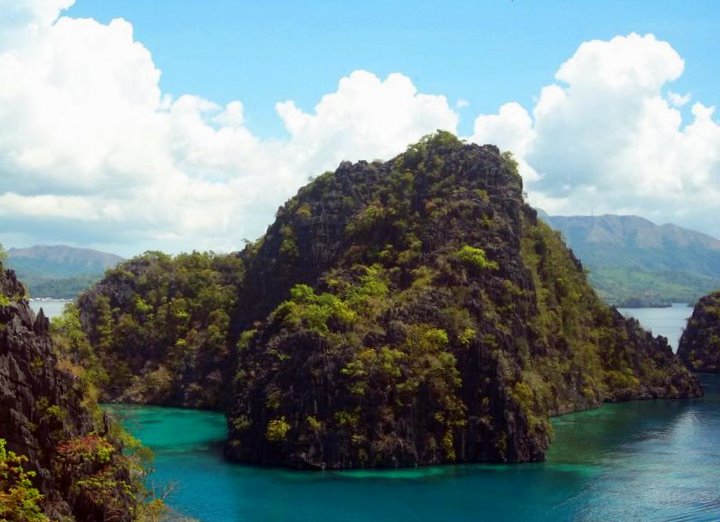 Palawan Place: Kayangan Lake