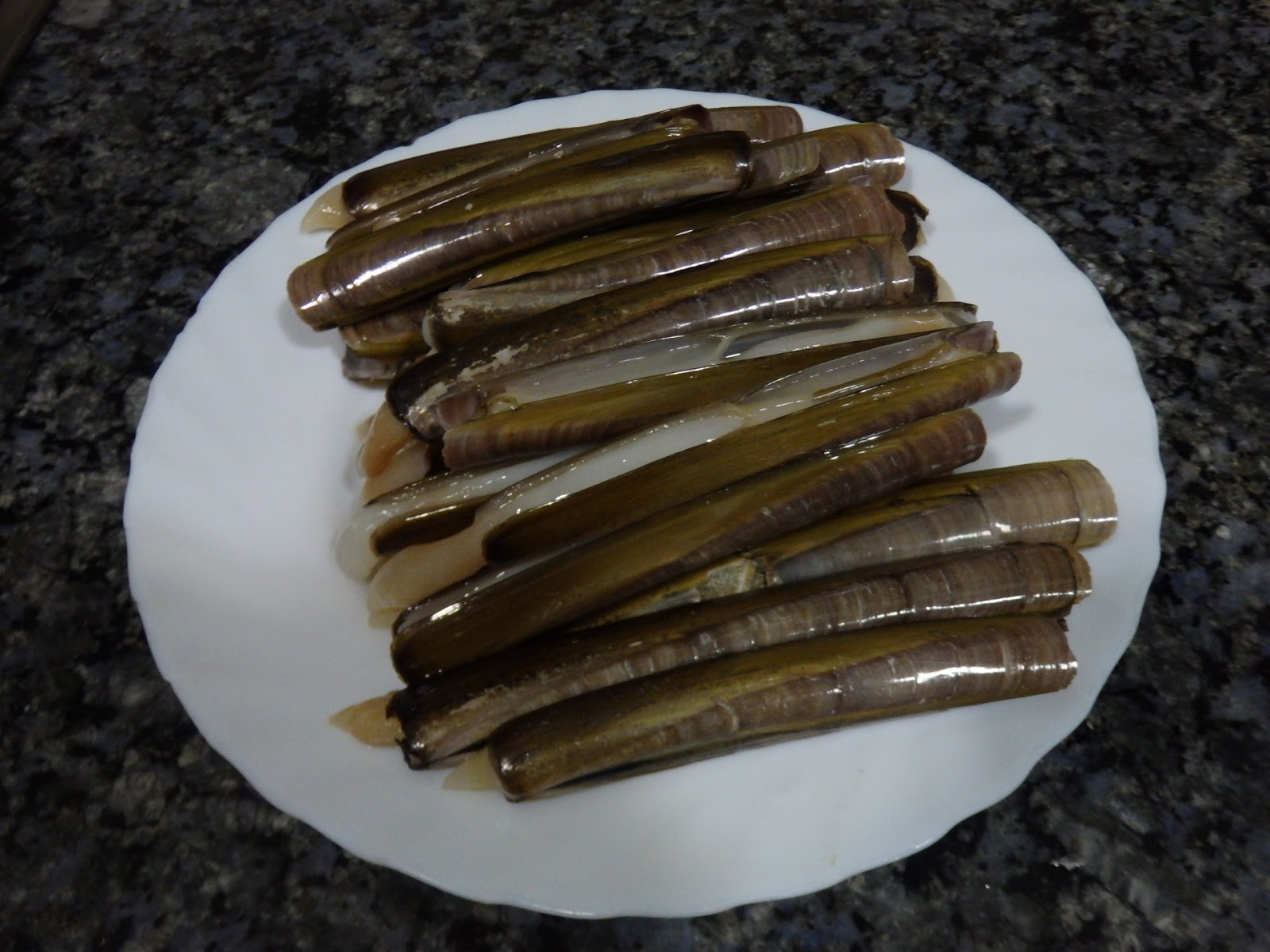 OSUKAA IS COOKING: NAVAJAS GALLEGAS AL LIMÓN Y VINO BLANCO / GALIZIAN ...