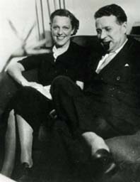 Simenon Simenon: SIMENON. TENGO FAMIGLIA...ANZI DUE...ANZI...