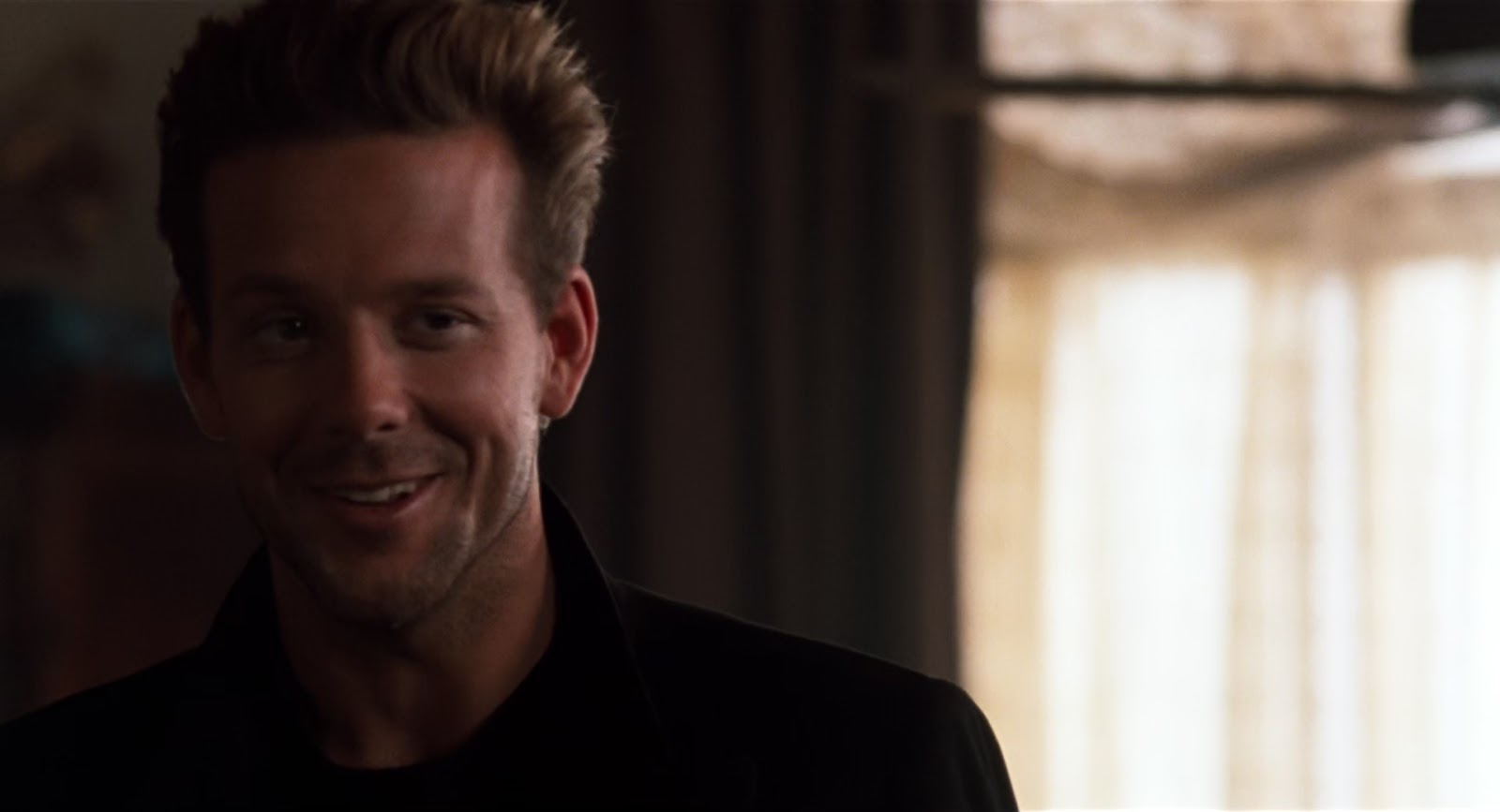 ausCAPS: Mickey Rourke shirtless in 9½ Weeks