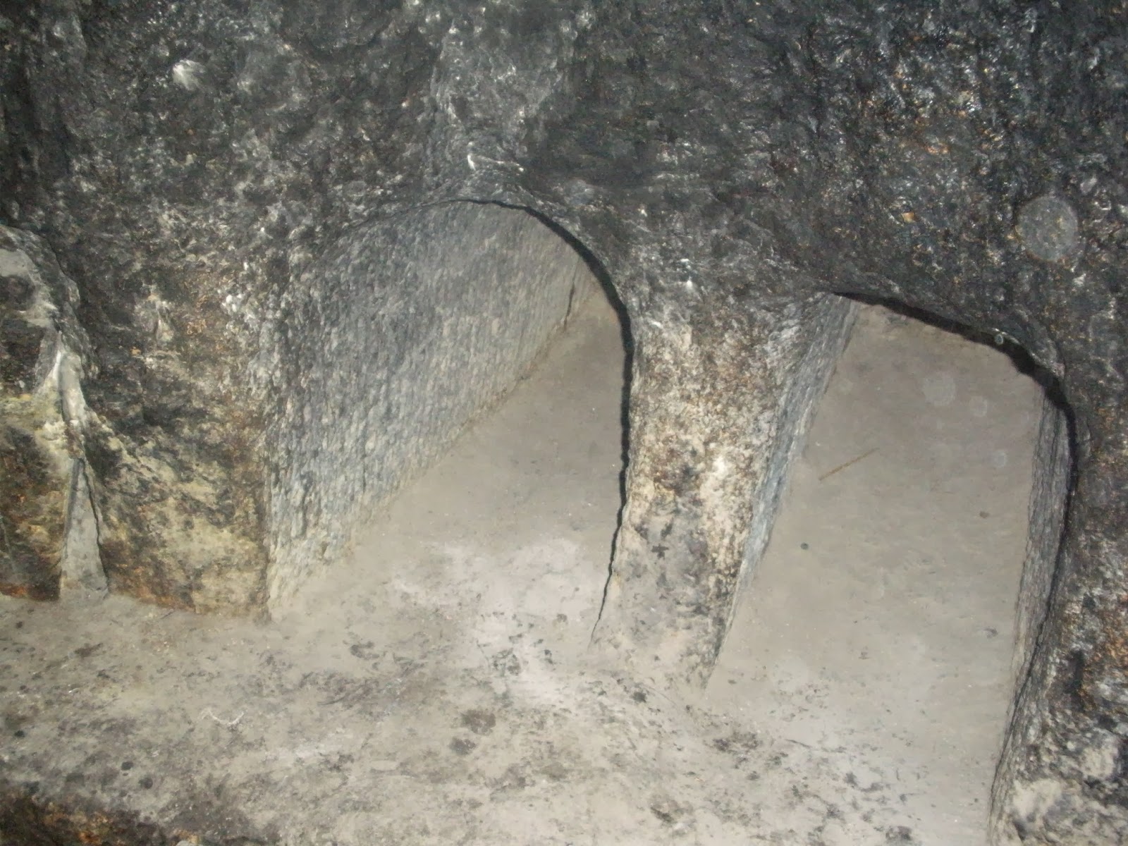 Provincianas in the "Capi": Los misterios del Santo Sepulcro en Jerusalen.