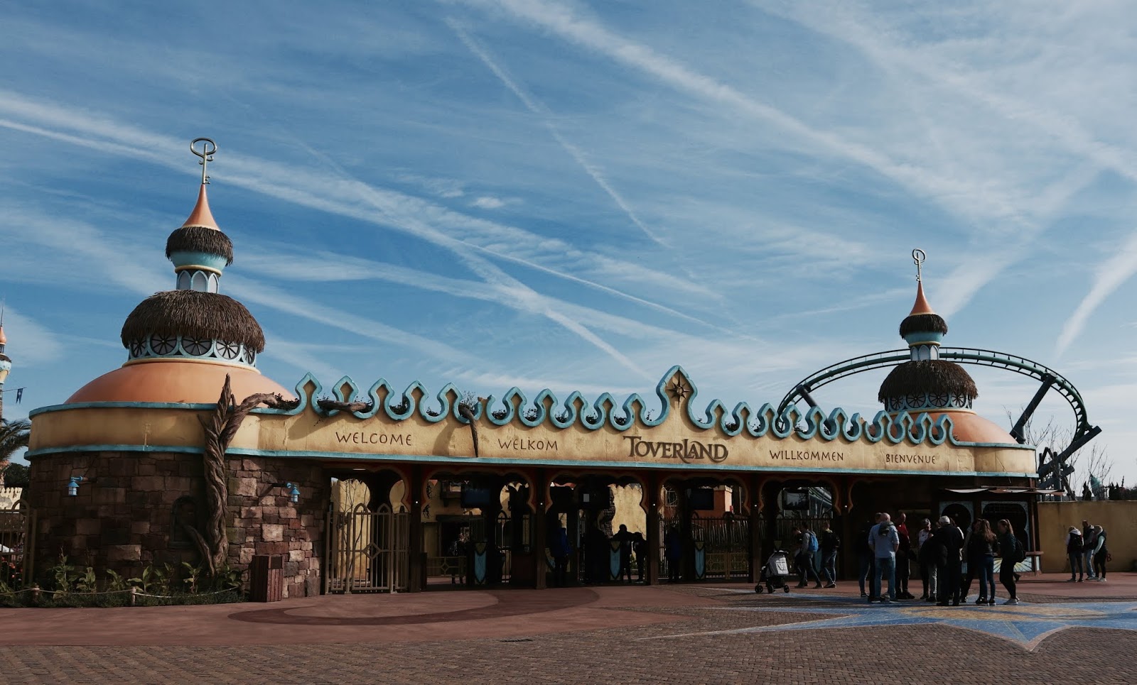 5 Reasons You Need To Visit Toverland | Cupcakes and Coasters