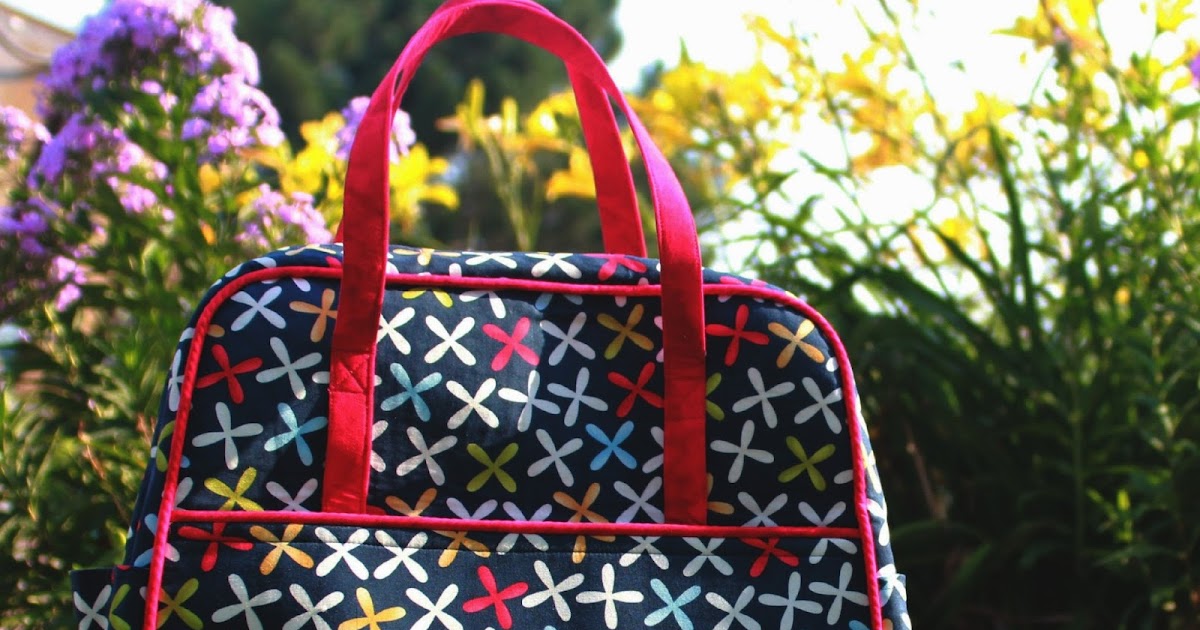 Girls in the Garden: Amy Butler's Weekender Bag - Tips, Hints and a bit ...