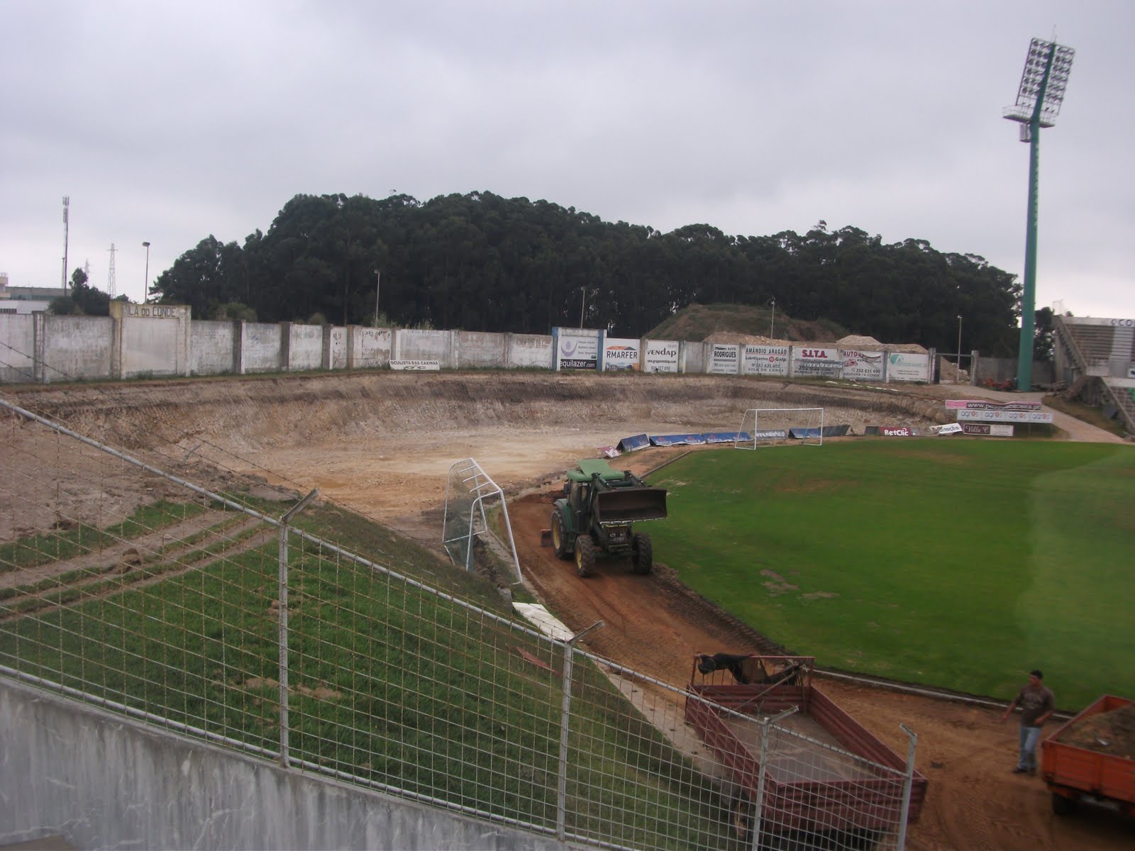 Muito nosso sem igual: Um «novo» relvado no Estádio