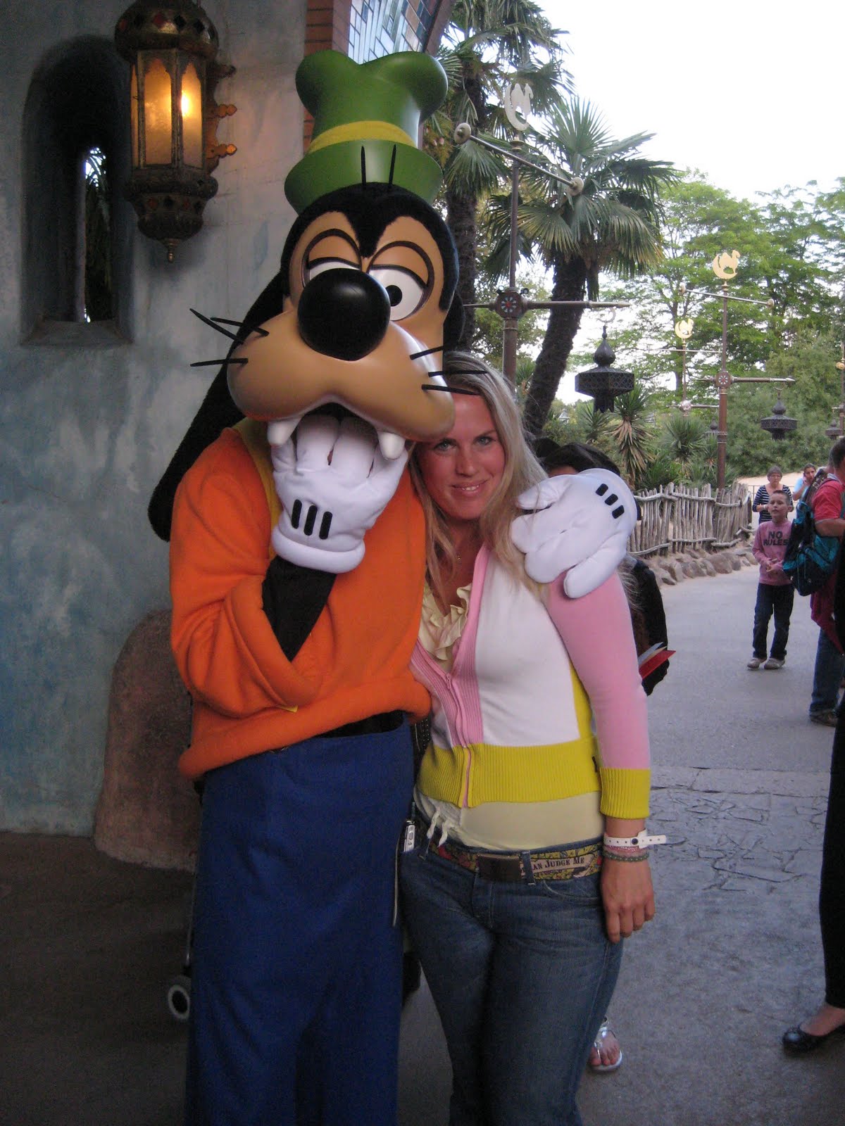 Crystal's Reviews: My trip to Disneyland resort Paris part 1