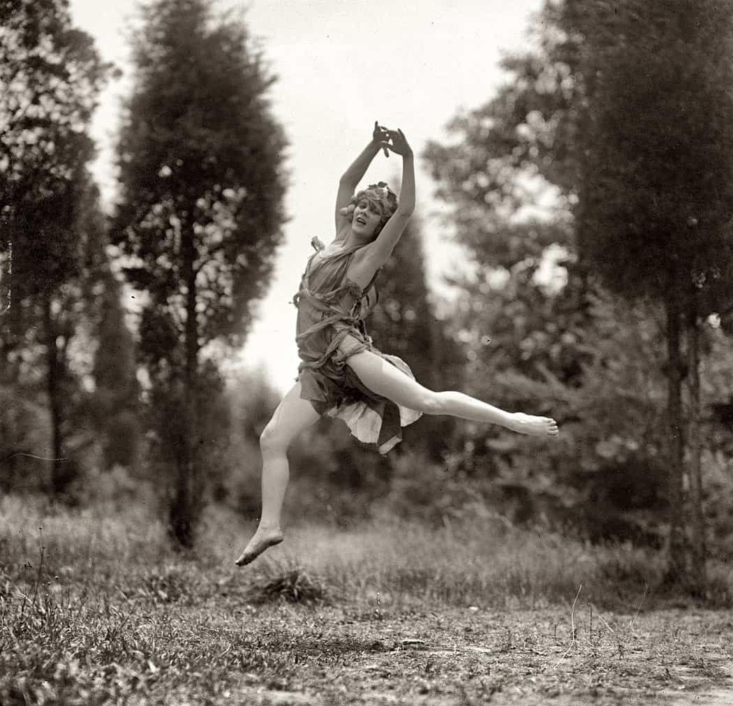 Beautiful Black and White Photos of Ballet Dancers From the 1920s ...