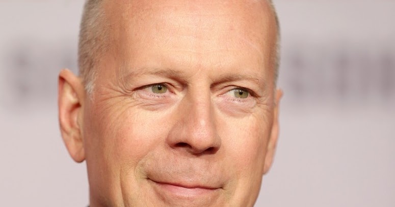 Body Language Success & Emotional Intelligence: Nonverbal Communication ...