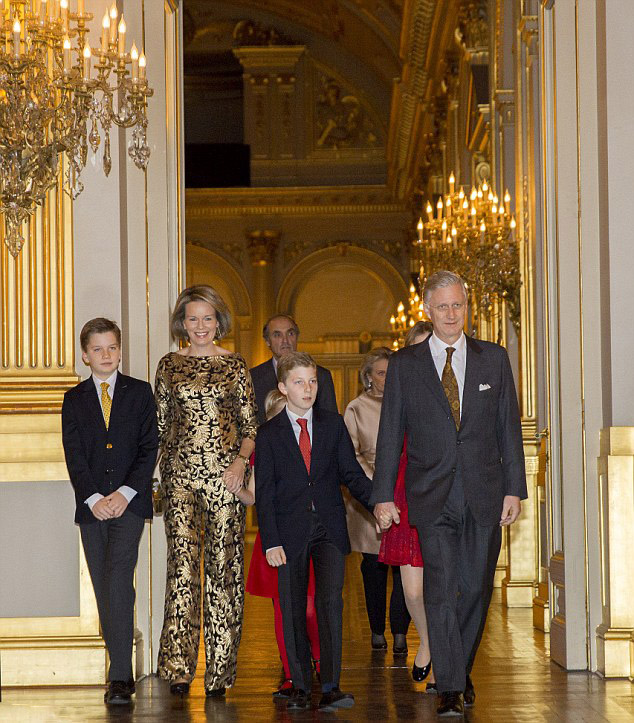 Royal Family Around the World: Belgian Royal Family Attends Christmas ...