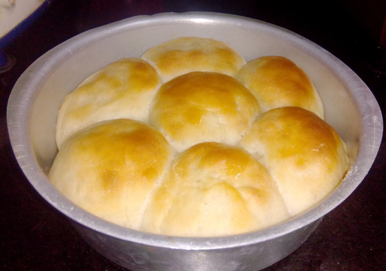 AMINA CREATIONS: HOW TO MAKE PAV BUN AT HOME/ EGGLESS PAV BUN