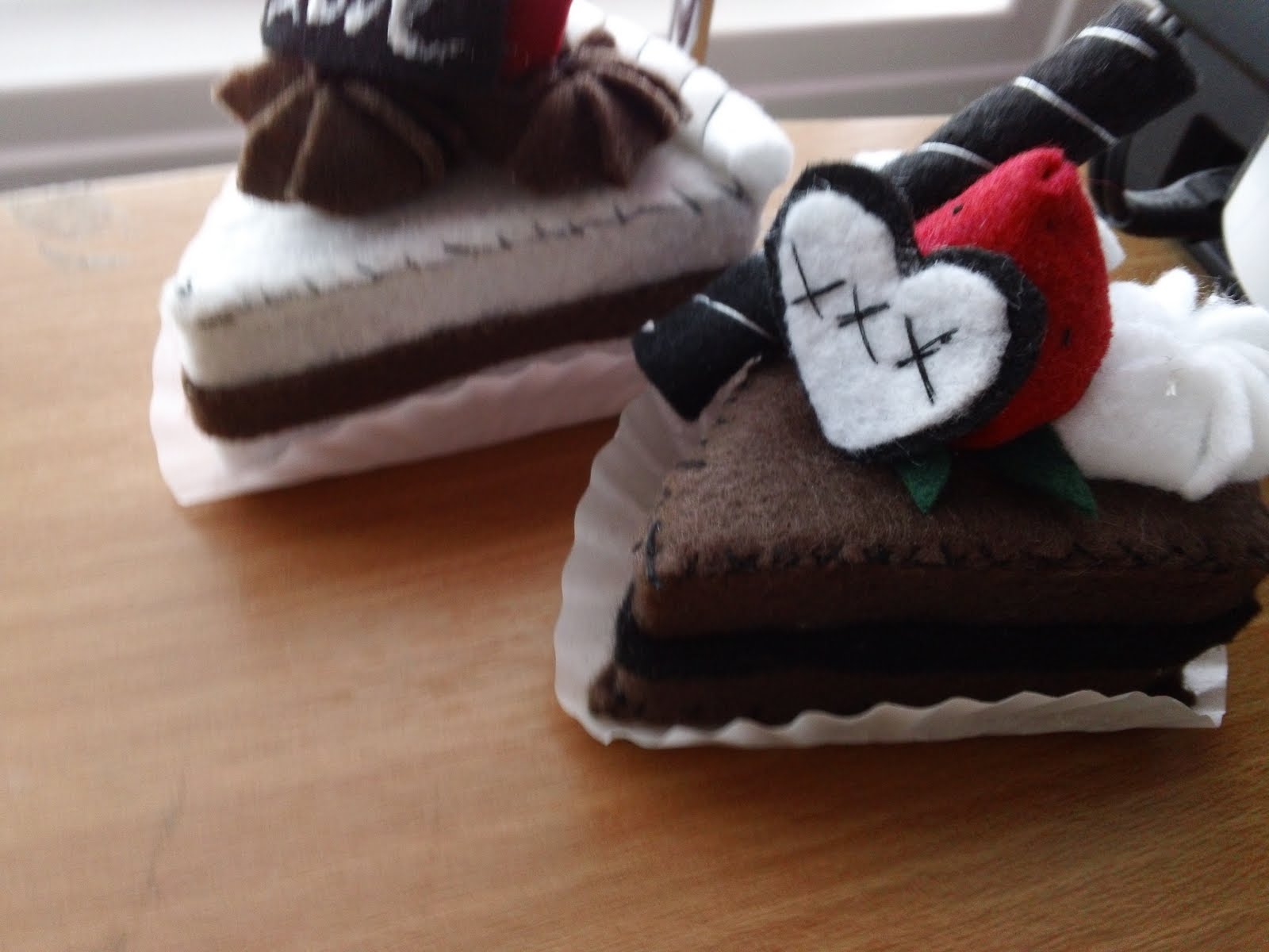 Cute Makings: Slices of Felt Cake