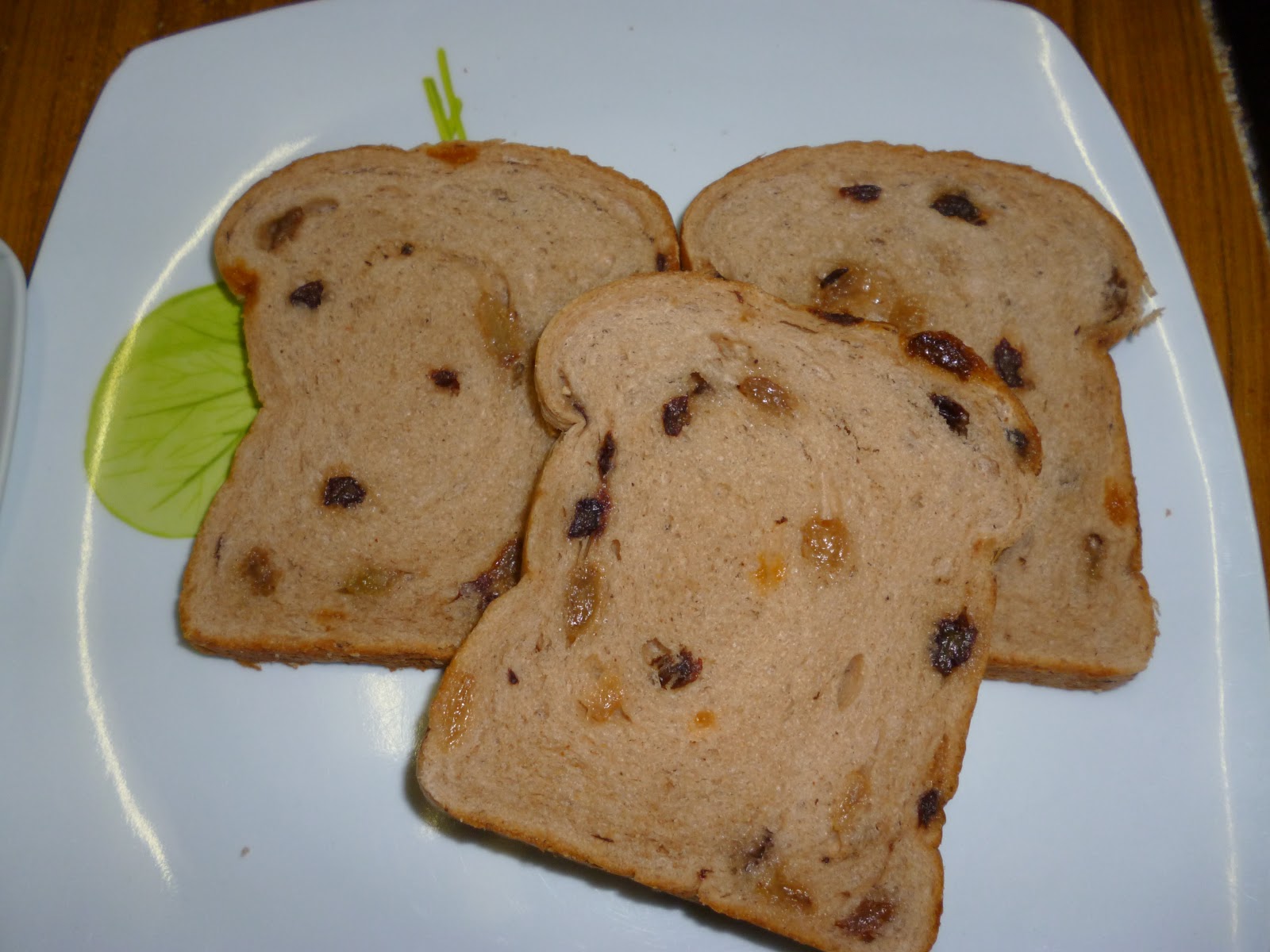 Madhouse Family Reviews: Warburtons Winter Fruit Loaf review