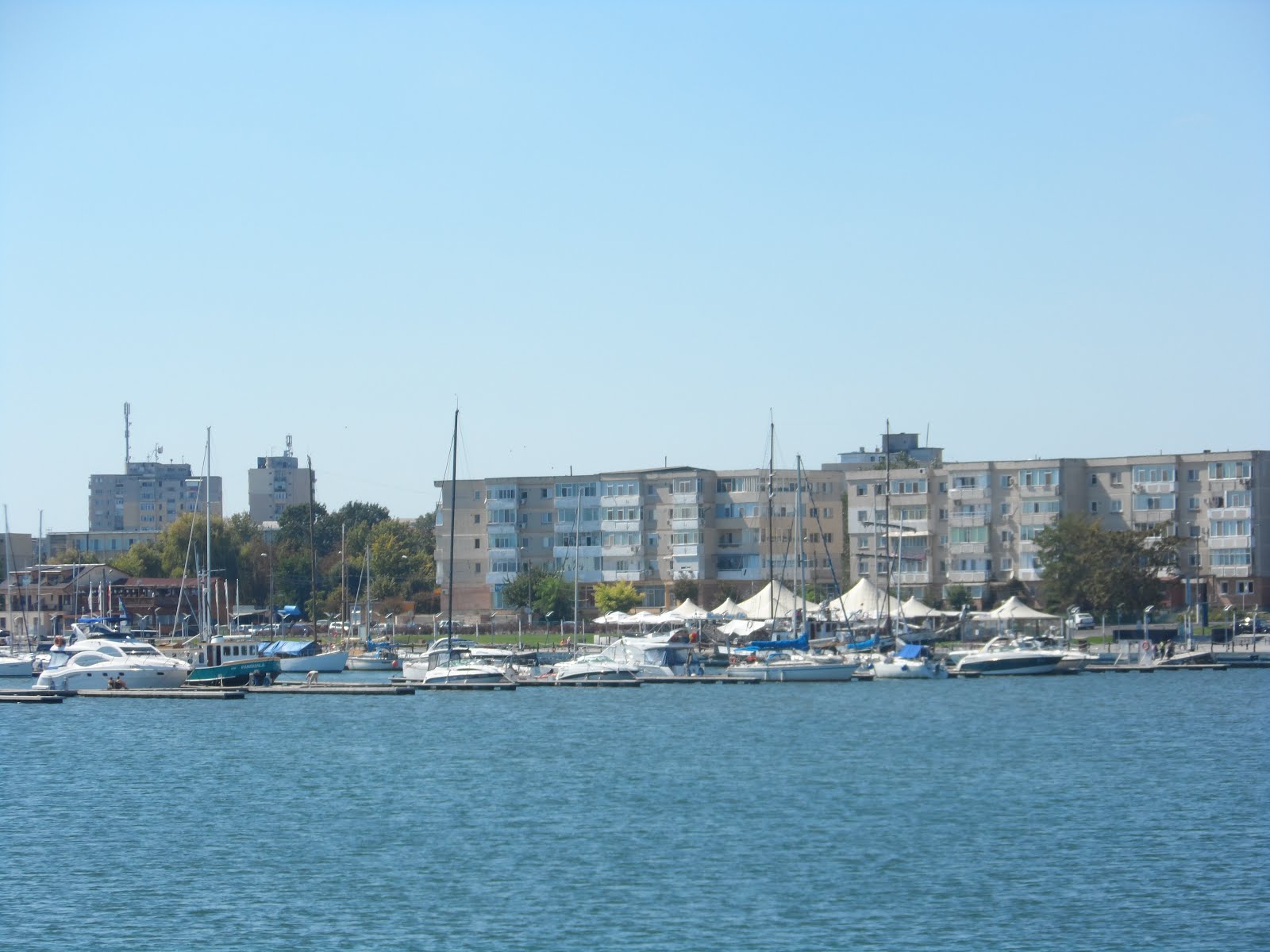 DRAGOŞ MARIUS CHIRIAC: Portul Mangalia.