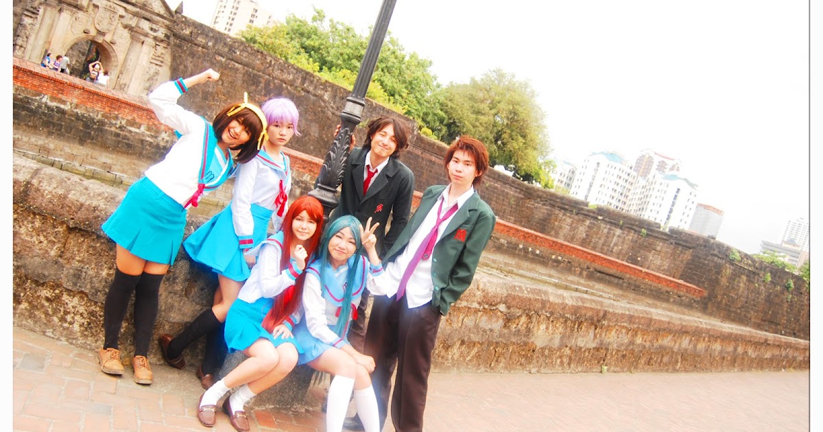 Cosplaying Mainstream Characters