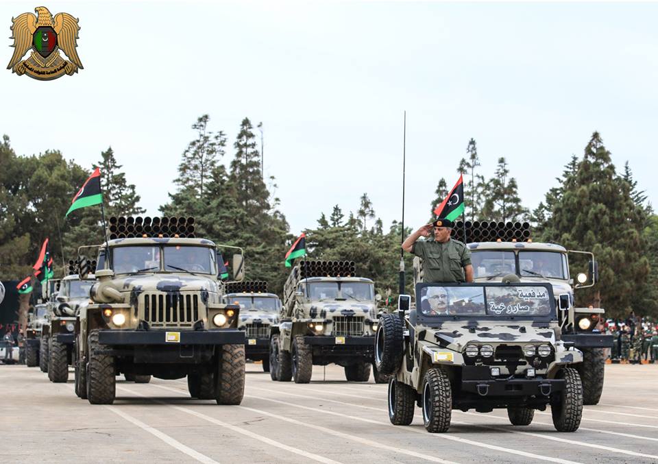 Historia y tecnología militar: Desfile del Ejército Nacional Libio en ...