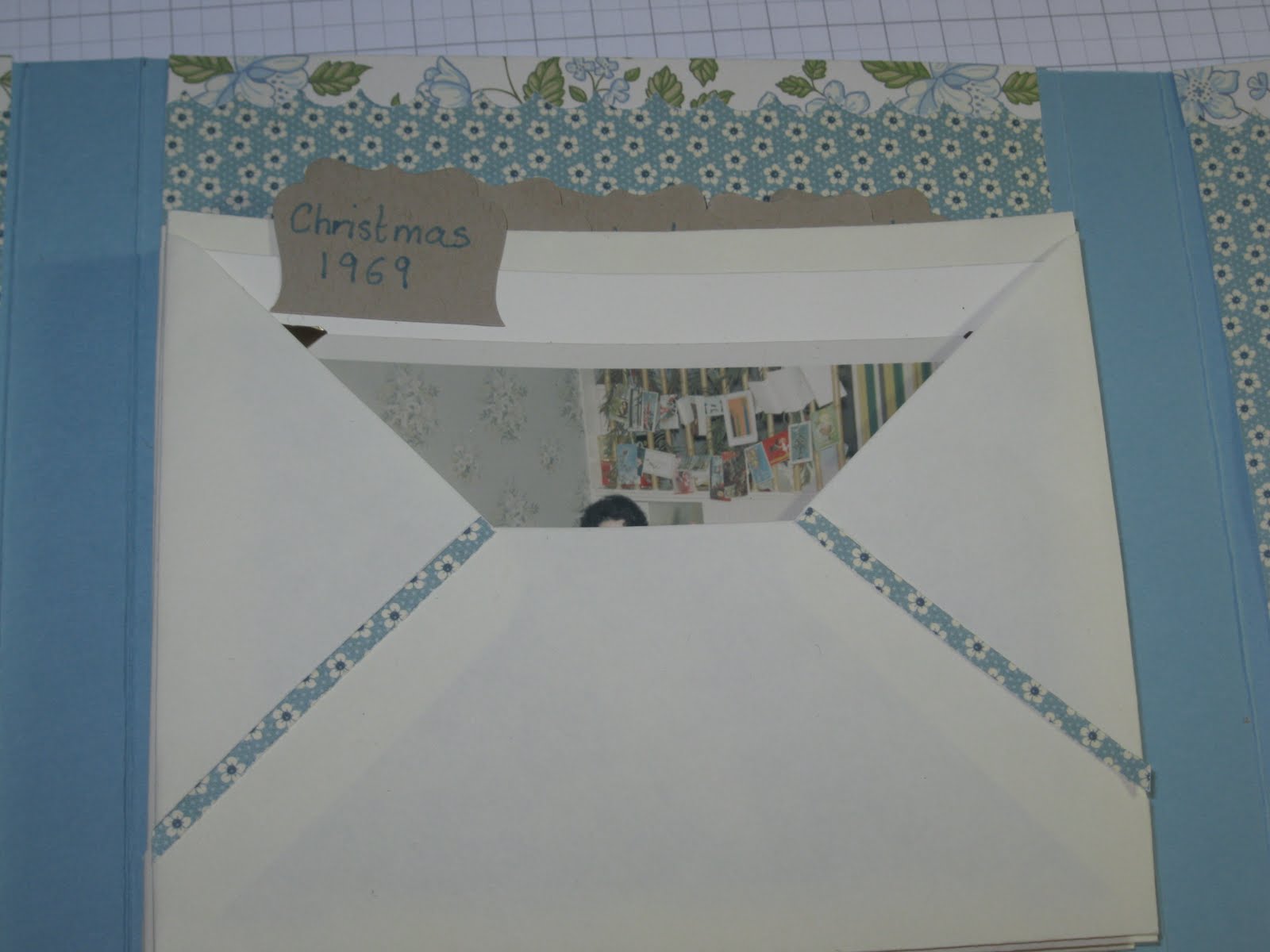 Classy Crafters: My old photos - envelope album