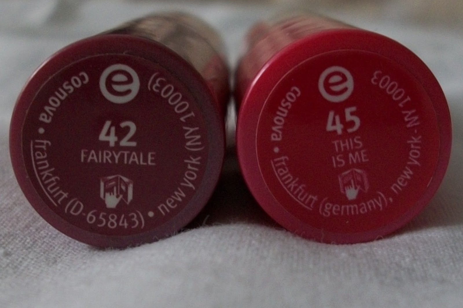 All Tiny Gems: RECENZE: Rtěnky Essence 42 Fairytale a 45 This Is Me