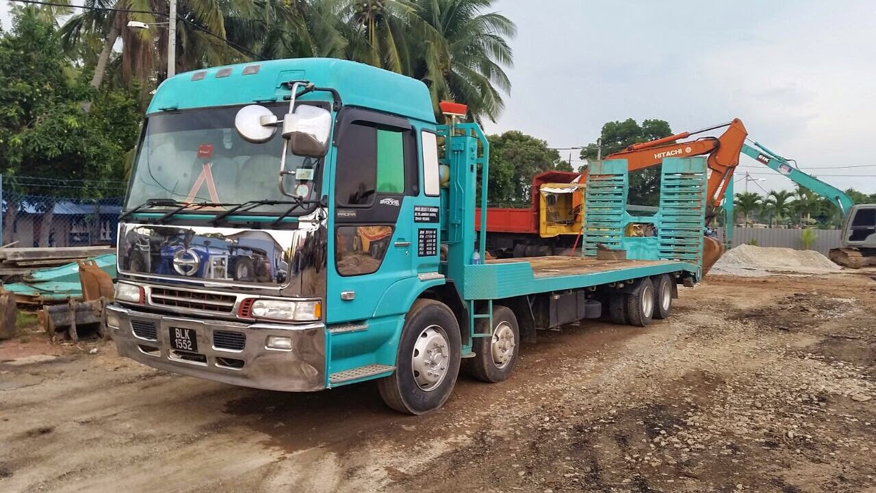 Lori Kren Service Self Loader Ayer Keroh Melaka