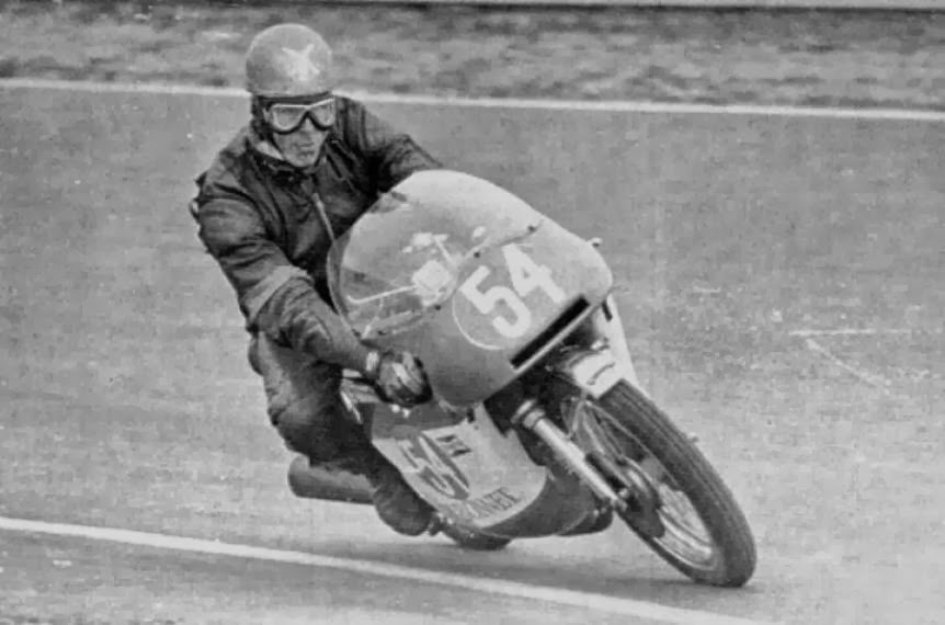 Musings Of A Motorcycle Aficionado........: Vintage Road Burners