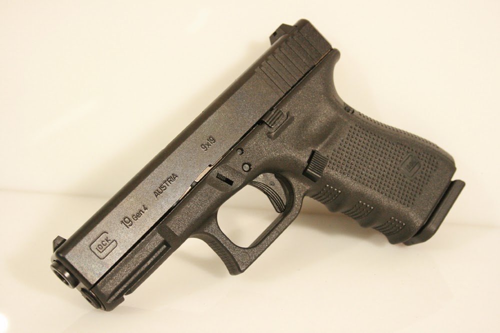 Hand Guns: Glock