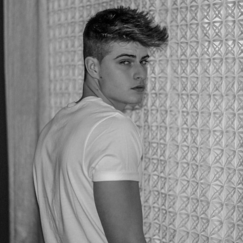 Lovely Boys: Aitor Sáez