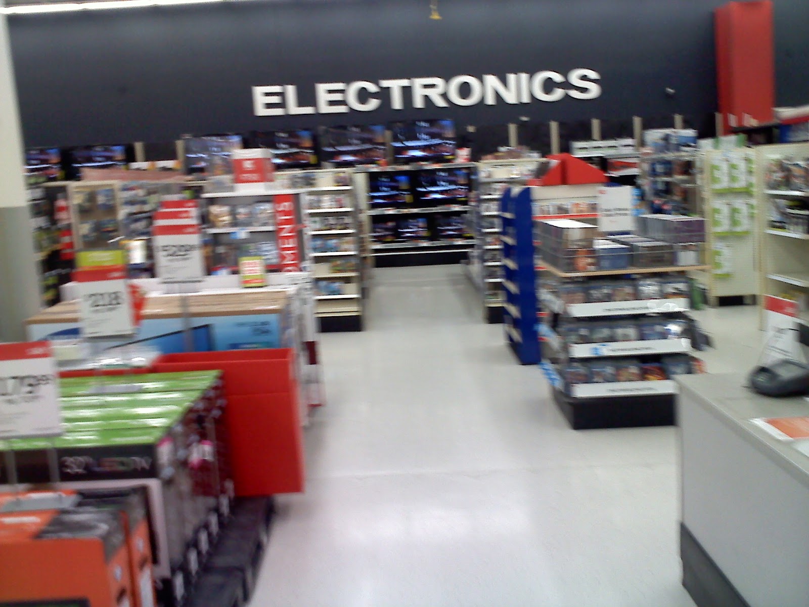 Dead and Dying retail: Super Kmart in Mentor, Ohio