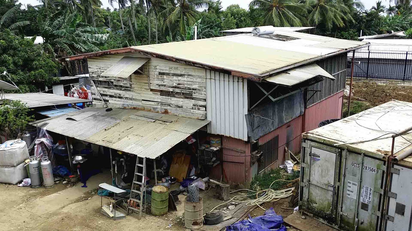 Pinoy In Papua New Guinea: Improving Things at Daru Island