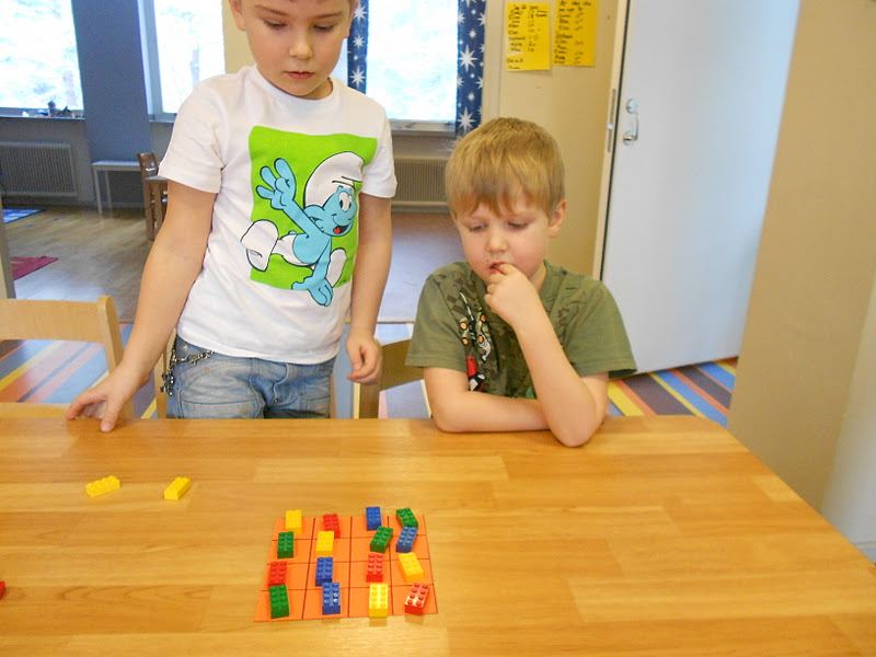 Frida förskola avd. Rälsen: Mattekluringar..