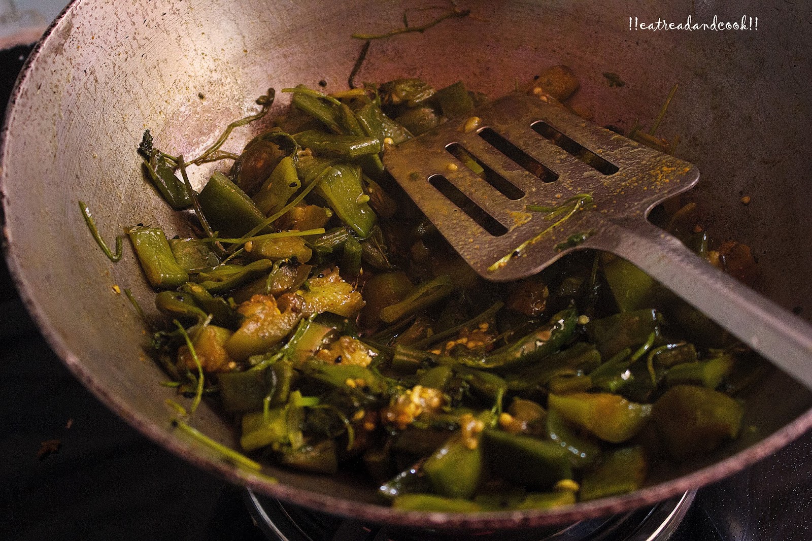 Sim Beguner Chorchori / Bengali Hyacinth Beans and Eggplant Stir Fry