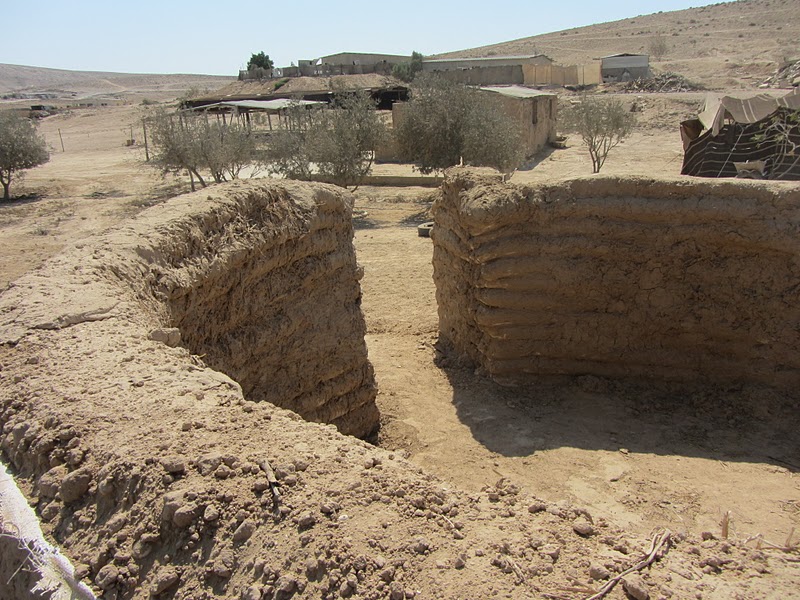 Huntsmans in the Holy Land: Bedouins, Arad, and Be'er Sheva (with students)