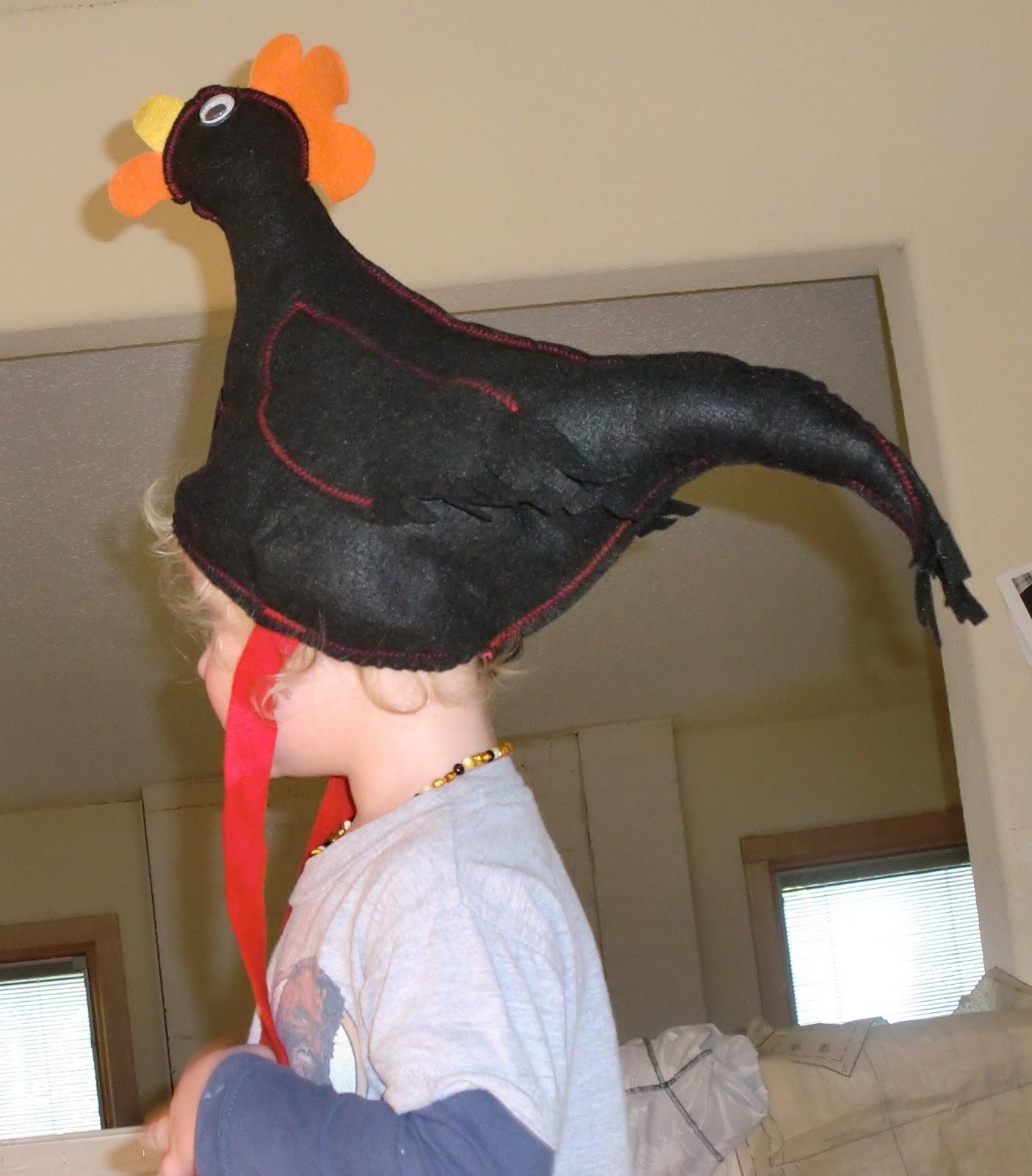 macaroni & cheese: Tutorial: Felt Chicken Hat PLUS Pattern!