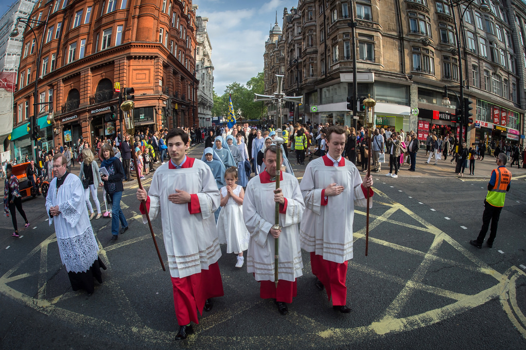 In Defense of the Church: British Catholics take to the streets for ...