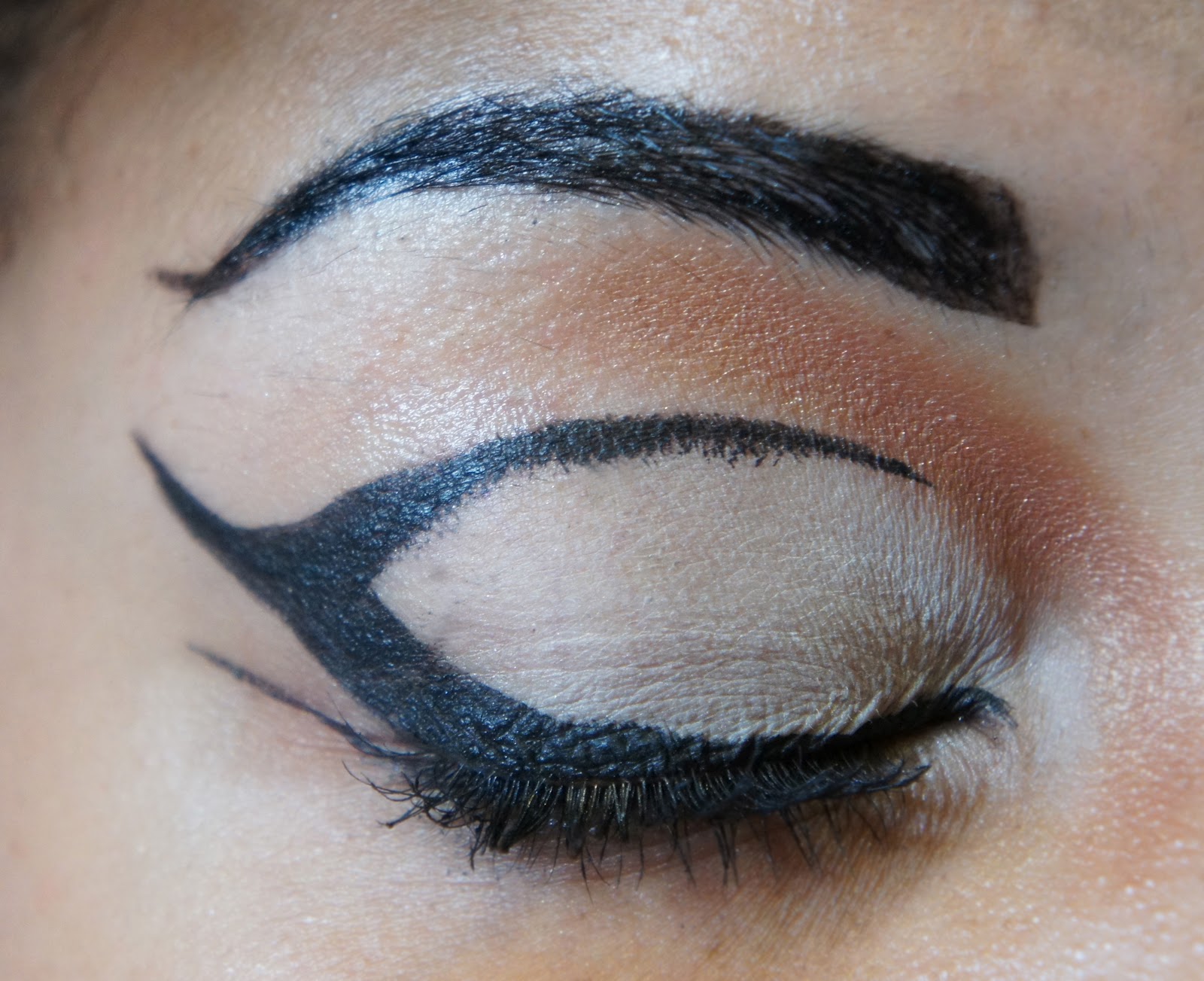 Yolanda G: ♥ Extreme Liner Makeup